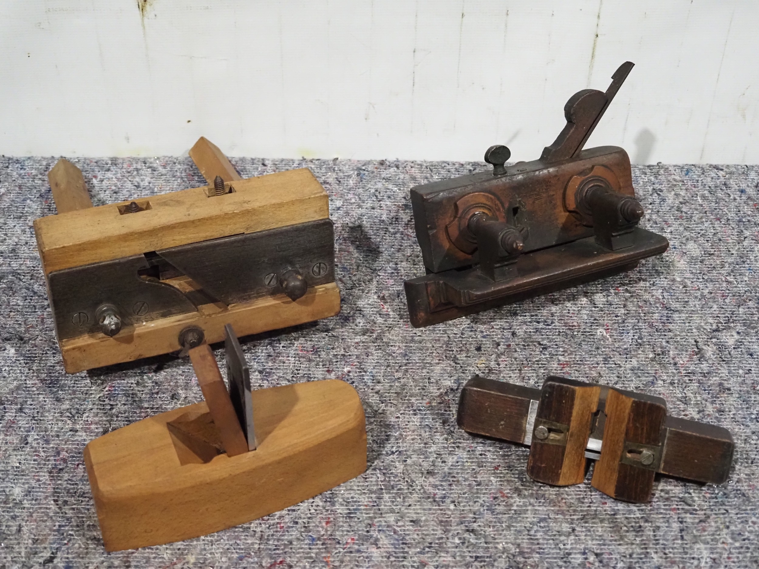 Vintage wood planes to include tooth plane, chamfer plane, plough plane etc