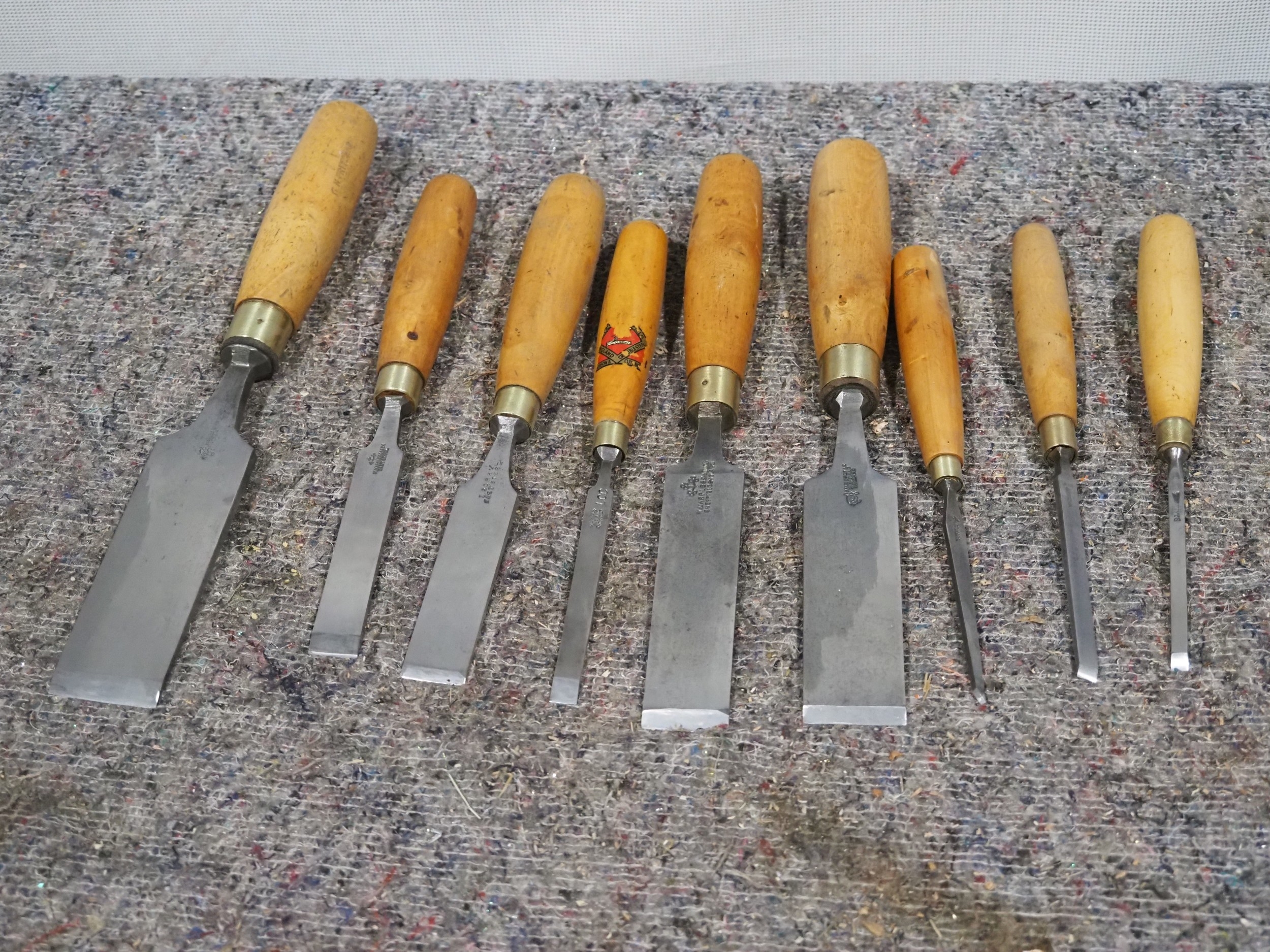 Firmer chisels, ⅛ to 1¾ boxwood handles