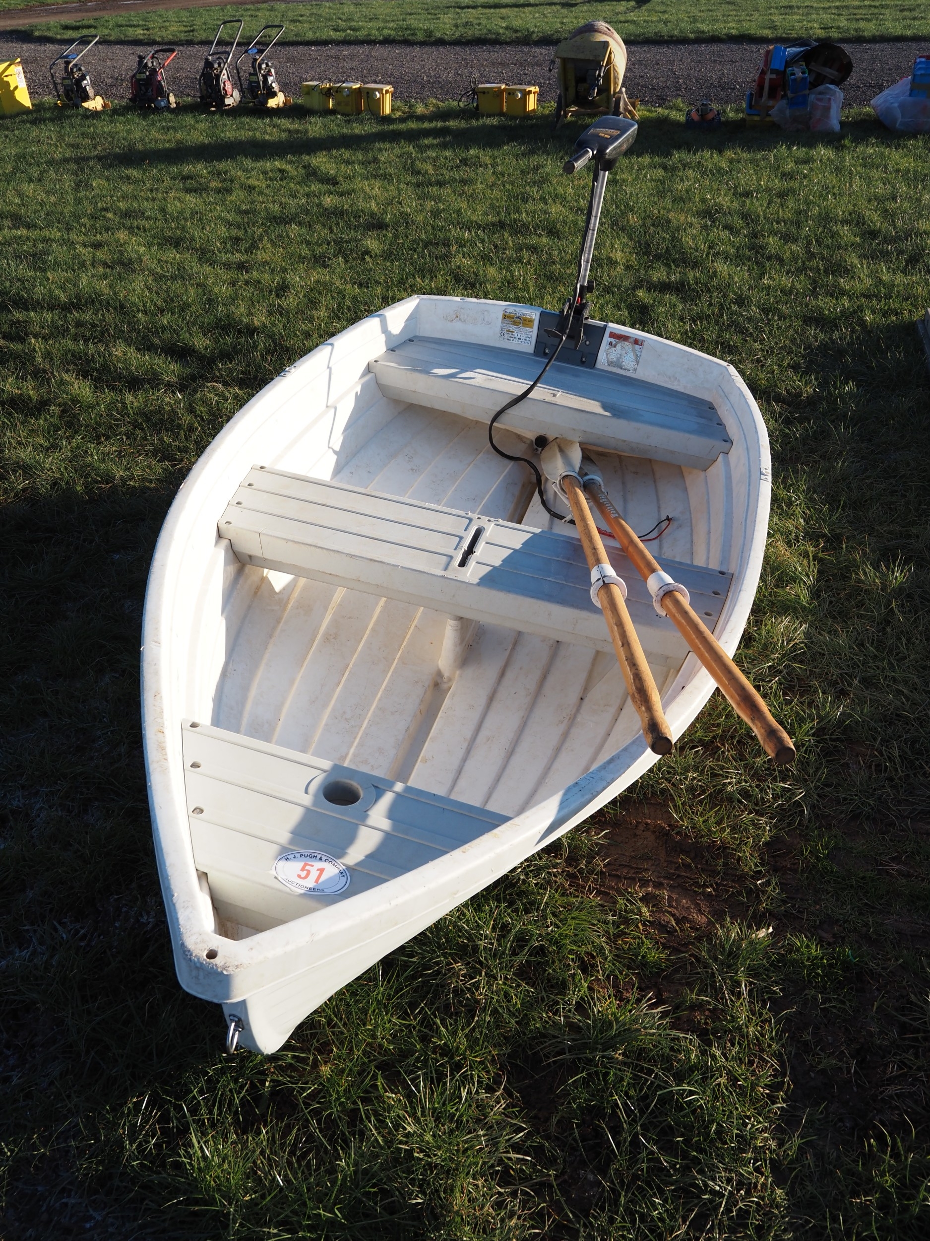 Rowing boat 9ft and oars c/w electric outboard thruster 12V