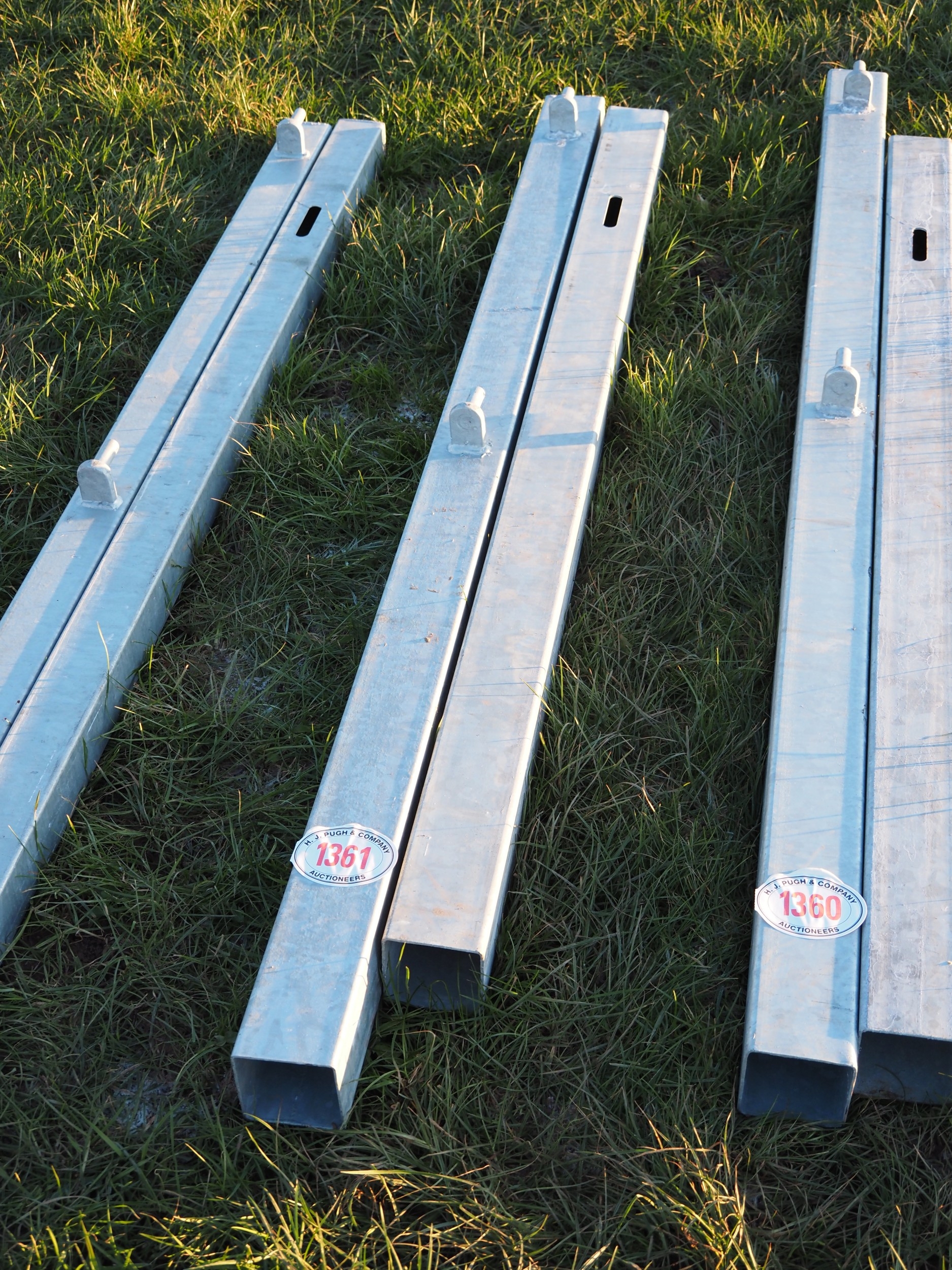 Galvanised hanging post 2m x4"x4" and slam post 1.8m x4"x4"