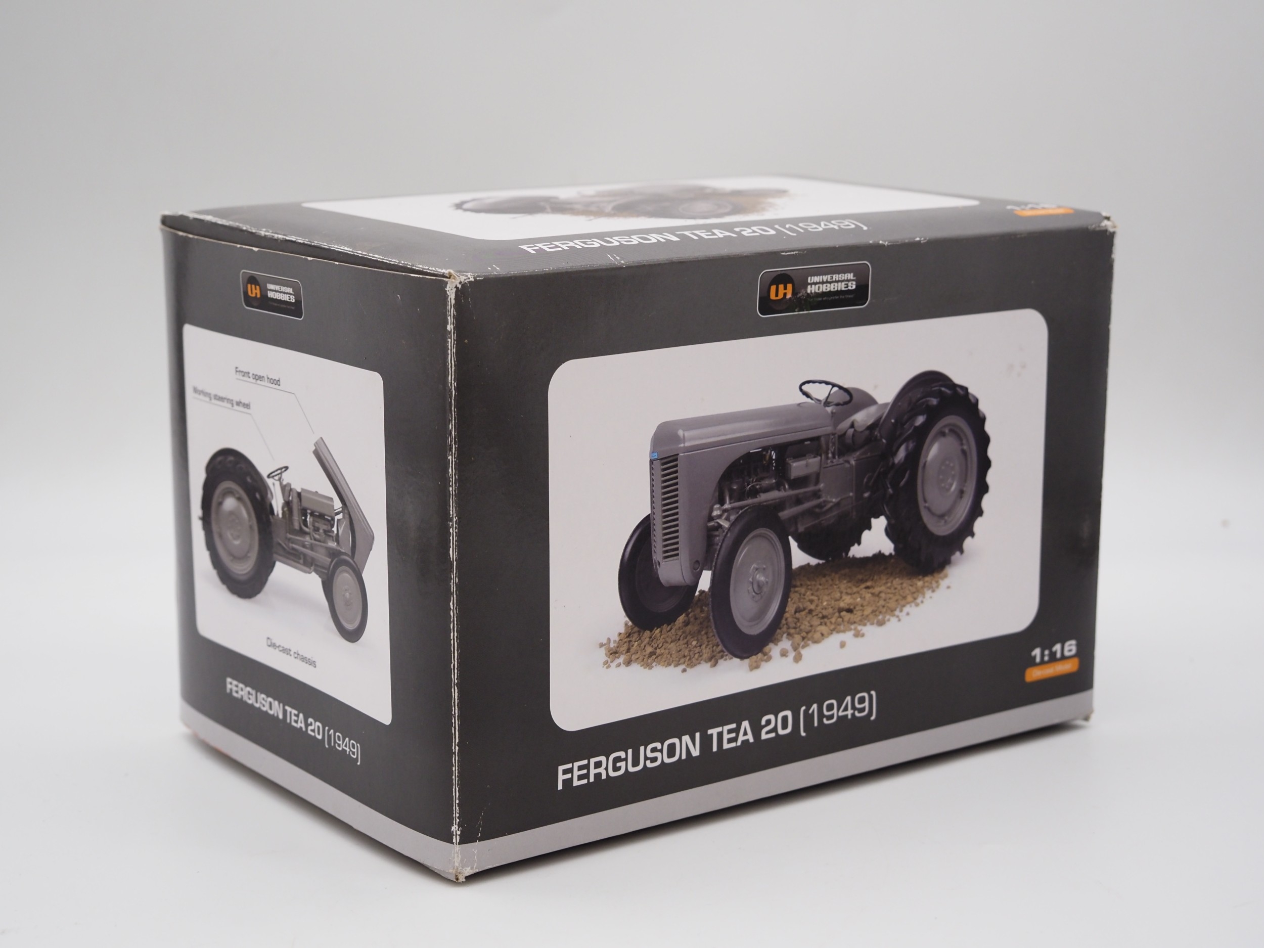 Universal Hobbies 1:16 scale boxed model Ferguson TEA 20. 1949