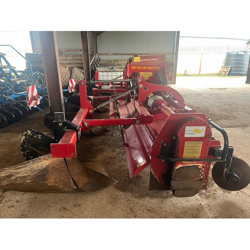 George Moate triple row bedtiller, 2011