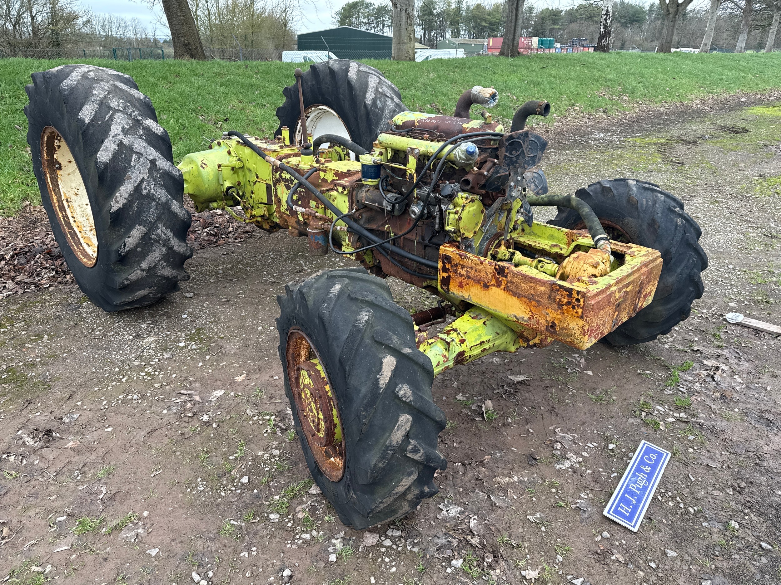 Ford 4WD skid unit with 6600 engine