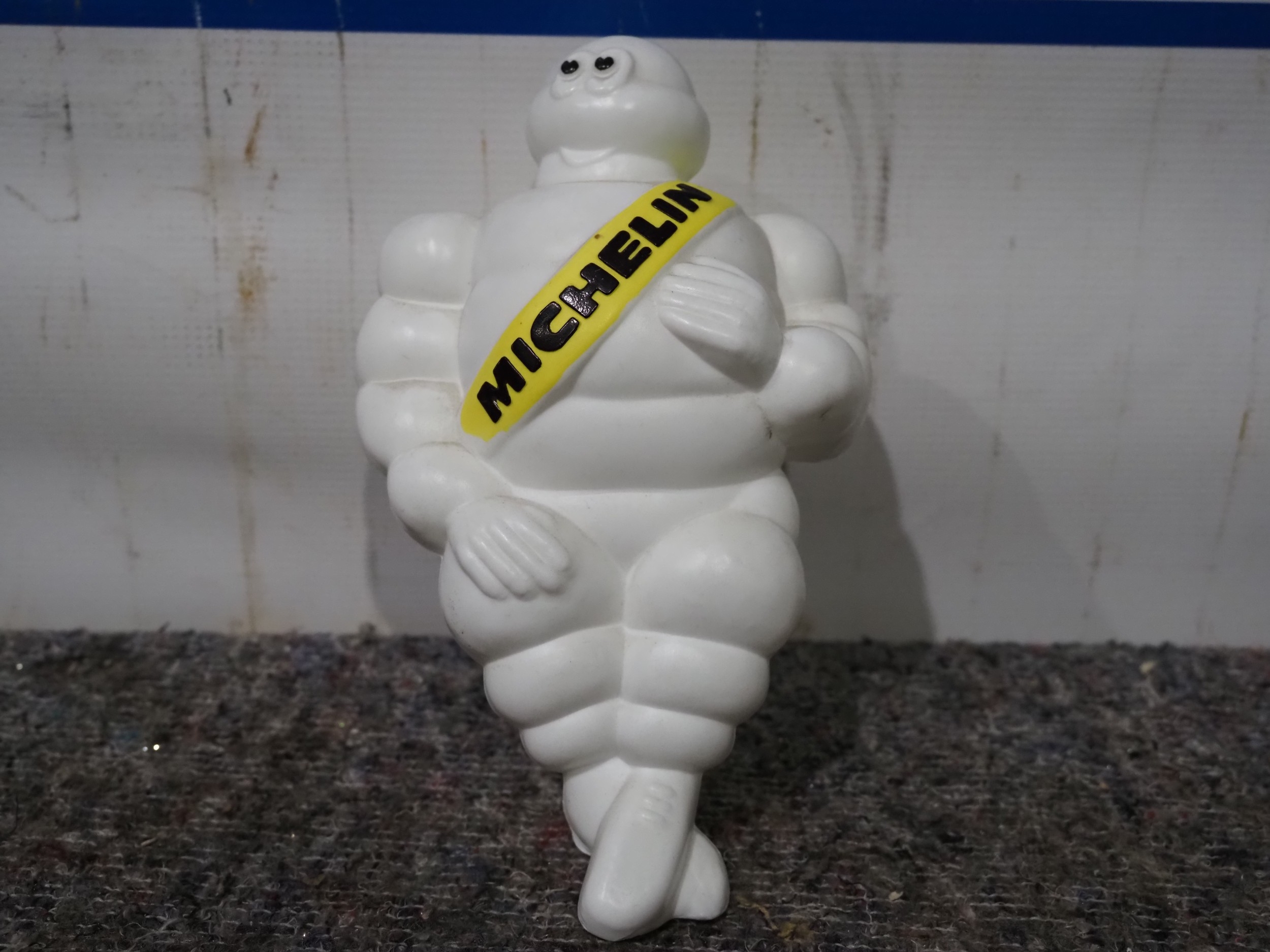 Michelin Man ornament on bracket 8½"