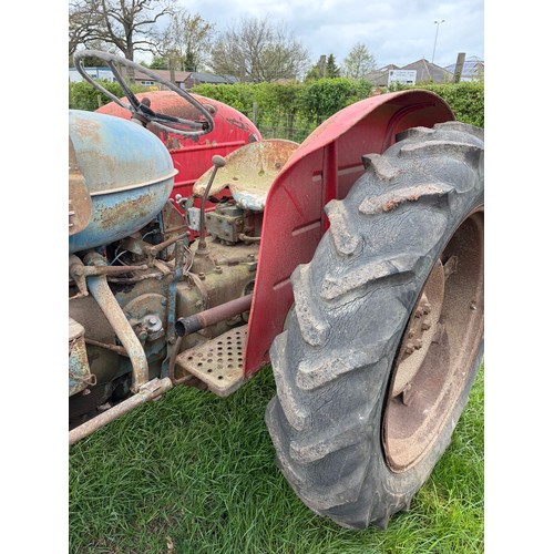 Fordson Major tractor. Vendor states runs and drives