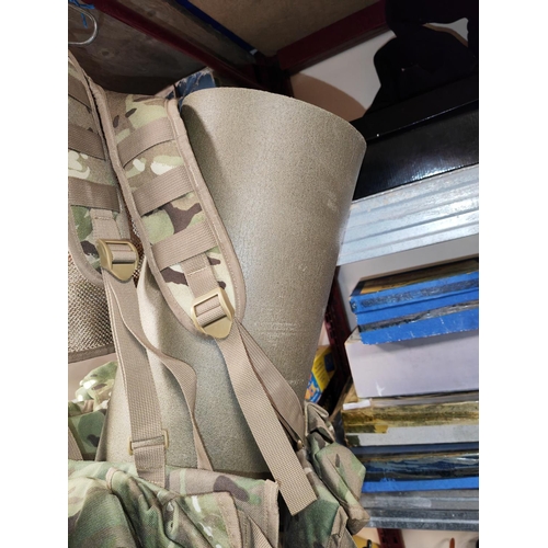 Adjustable Body Camouflage Holdall (8 Pockets) And Army Roll Mat For ...