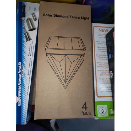 Solar Diamond Fence Lights Boxed