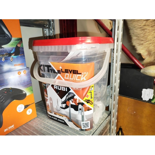 Unused Rubi Tile Level Quick Kit