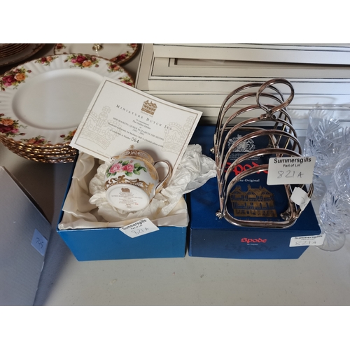 Spode Dutch jug commem. Queen Elizabeth II Golden Jubilee, Dartington ...