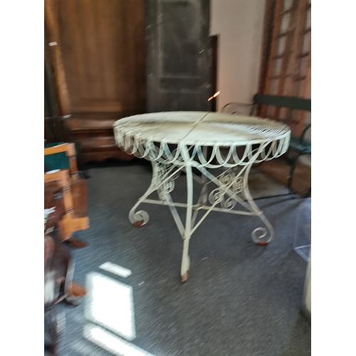 White round metal outdoor table 100cm diameter