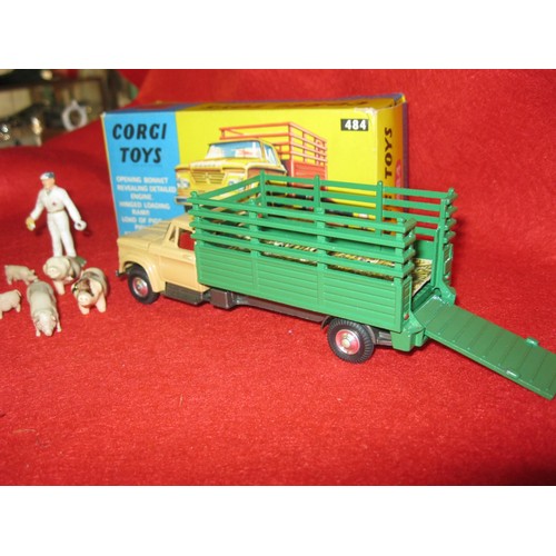 Corgi 484 Dodge Kew Fargo Livestock Transporter with animals, boxed