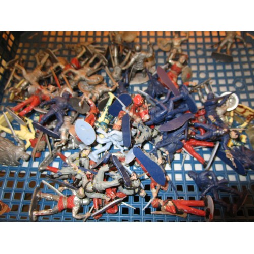 A selection of unusual vintage Airfix 1:32 scale figures including US ...