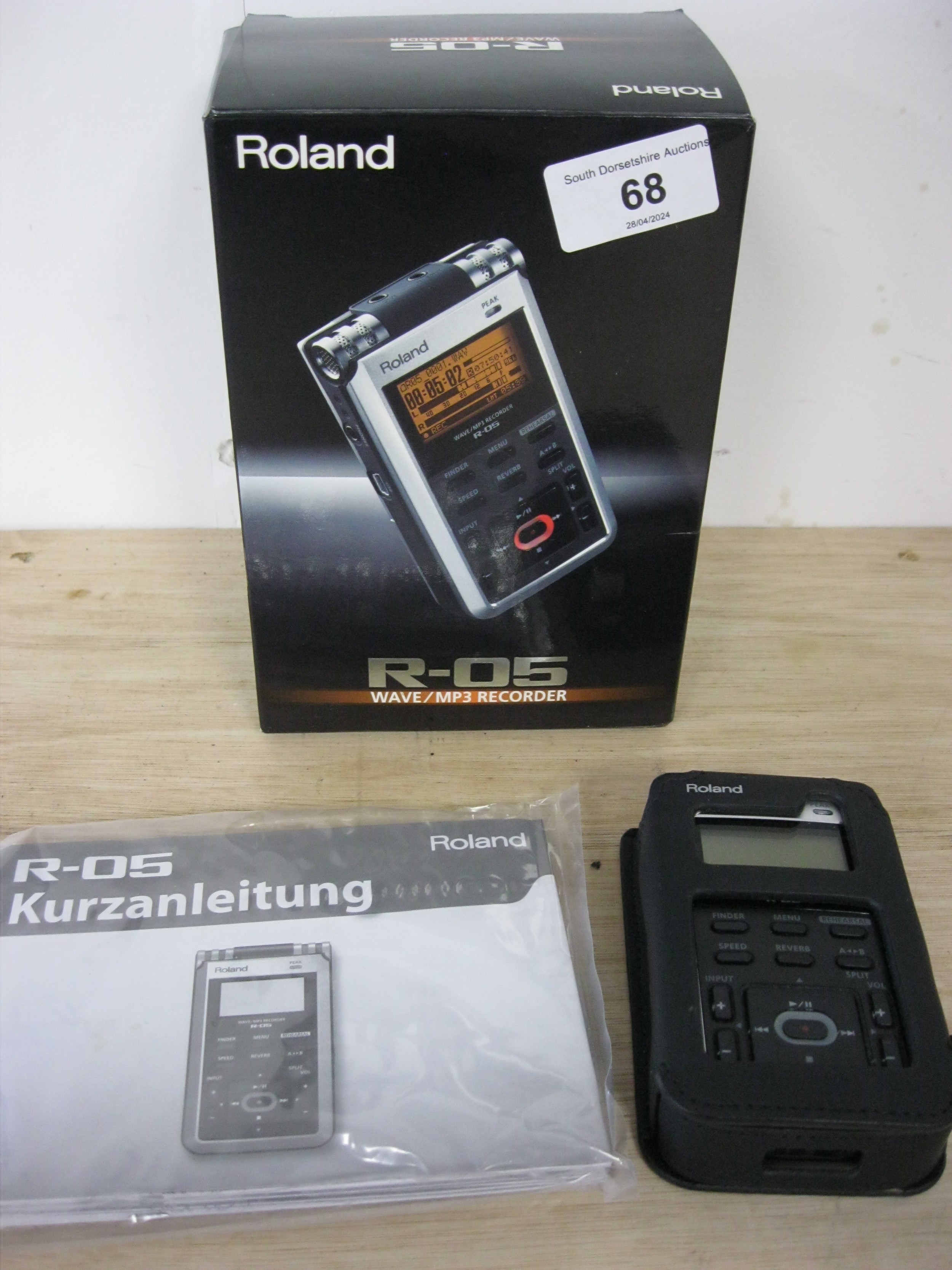 A Roland R-05 WAVE/MP3 Recorder in original box