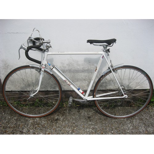 A vintage Claude Butler 5 speed racing bicycle in white, 'Avant Coueur ...
