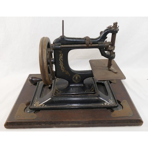 A Singer Manufacturing Company model 30K chain stich sewing machine, on ...