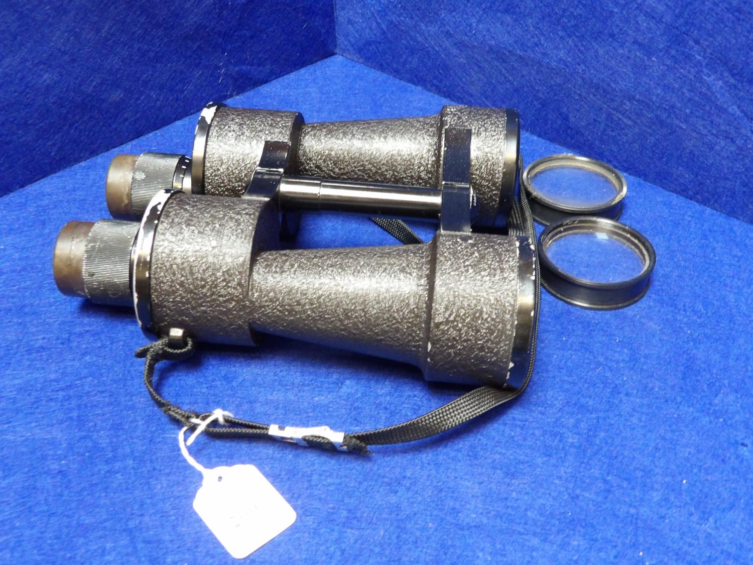 A pair of World War II Kriegsmarine blc 8x60 M.S.S.726 binoculars ...