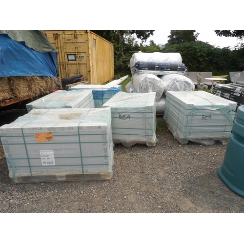 Five pallets of Italian porcelain paving "Caesar Ceramiche-Comblanchien ...