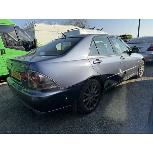 A 2005 Lexus IS200 SE 23.0 four door saloon J105516 (petrol/automatic ...