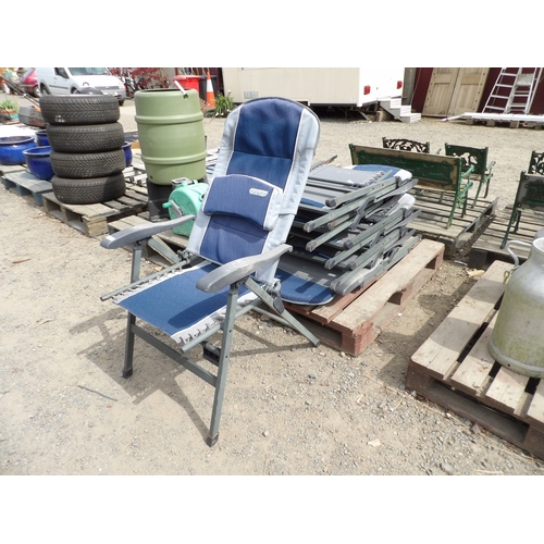 A set of six Quest Elite Ragley Pro folding patio chairs