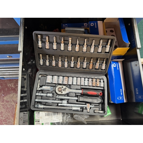 A Draper roll cab and top box containing an enormous array of ...