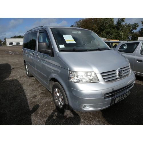 A 2003 Volkswagen Transporter T5 Multivan LHD MPV 2.5 J1333 (diesel ...