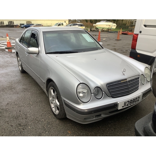 A 2001 Mercedes-Benz E320 3.2 CDi four door saloon J128802 (diesel ...