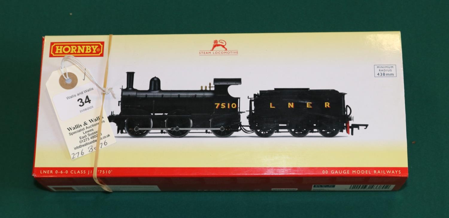 Hornby Hobbies LNER Class J15 0-6-0 tender locomotive, RN 7510. (R.3380 ...