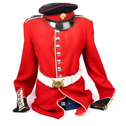 A post 1953 scarlet tunic of the Honourable Artillery Company (Infantry ...