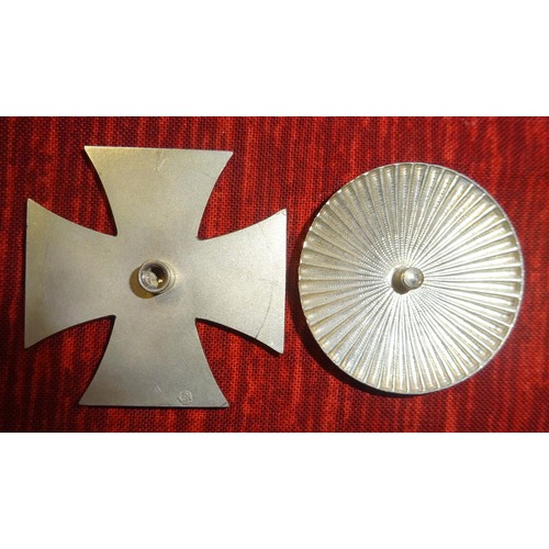 A good Third Reich Iron Cross first class, disc screw back fitting. VGC ...