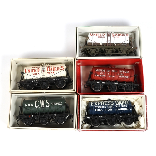 A quantity of OO/O gauge items. 19 South Eastern Finecast unmade kits ...