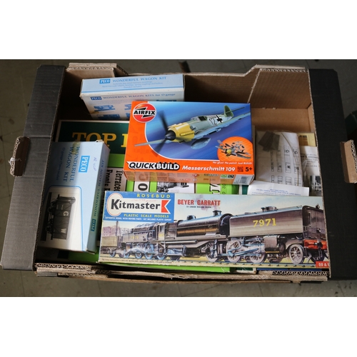 A quantity of model kits and die cast vehicles. Includes 8 Solido tanks ...