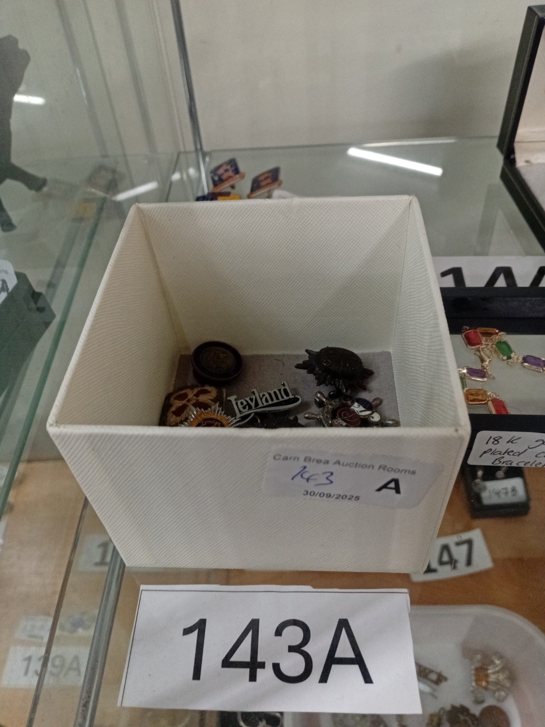 Military pips & badges