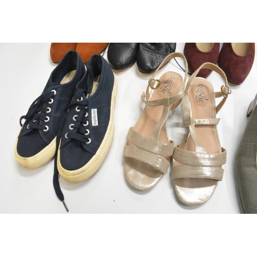 collection of various ladies new and boxed shoes, to include Bellissimo ...