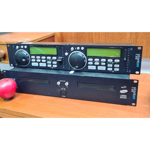 A Stanton C.502 Dual CD Player. Dual 2U rackmount CD player with MP3 ...