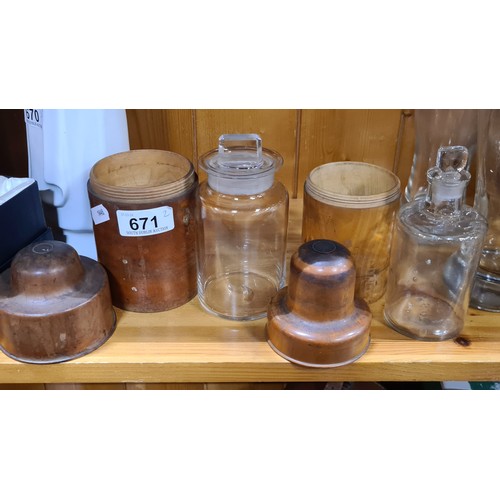 Two wonderful apothecary jars with turned wood threaded carry cases. In ...