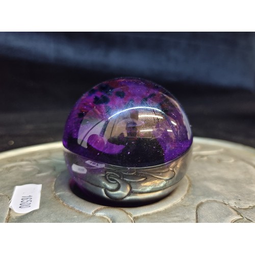 An eye catching Caithness Glass Scottish 'Fabriqué en Écosse' paper ...