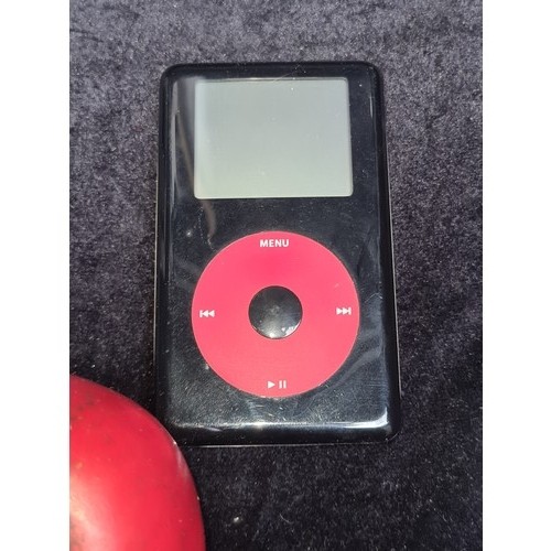 Star Lot : A fantastic rare 20gb U2 Special Edition iPod, complete in ...