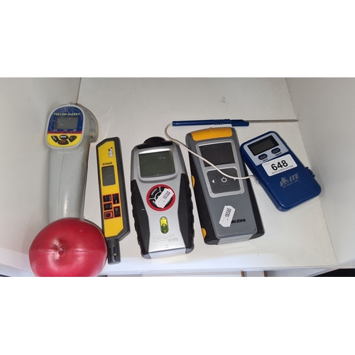 A mixed lot of five digital measurement tools. The lot includes a ...