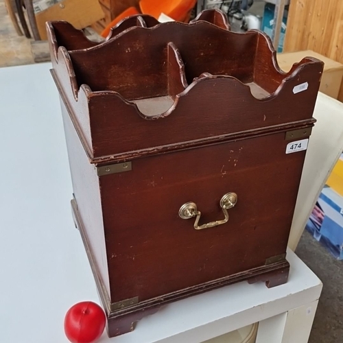 Mahogany wine box, rectangular, with removable eight-section scalloped ...