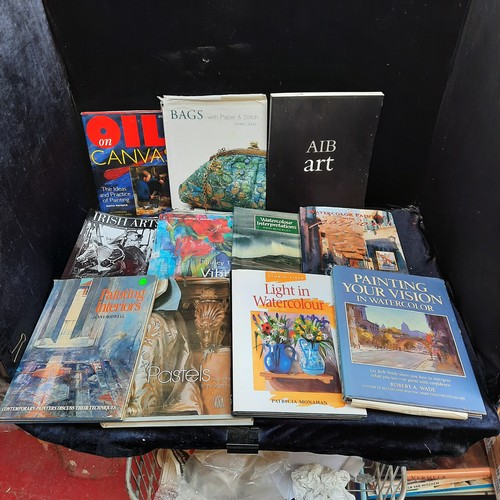 A large selection of 15 hardback Art themed books including titles ...