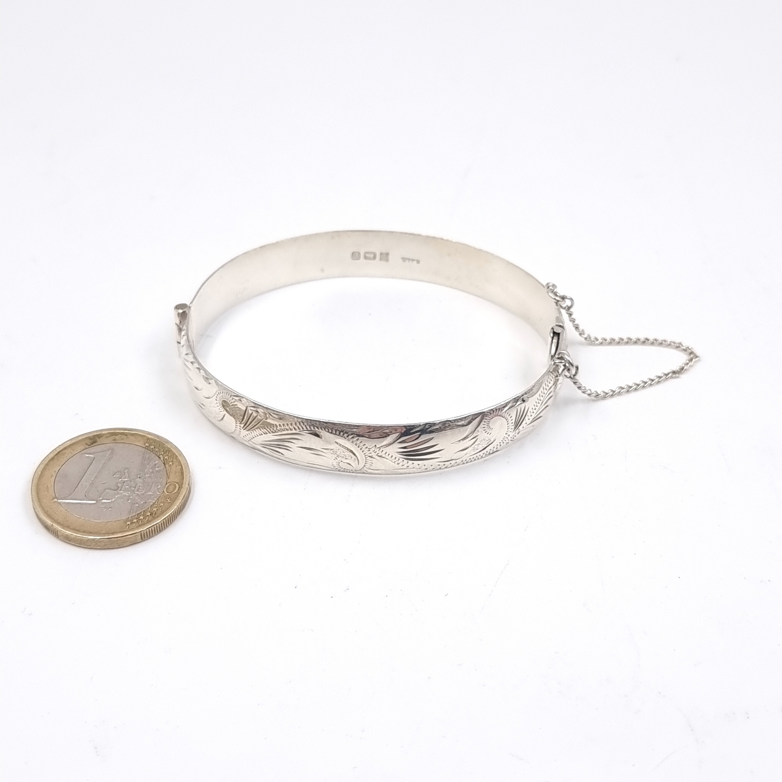 A stunning Sterling Silver bracelet hallmarked Excalibur Sterling ...