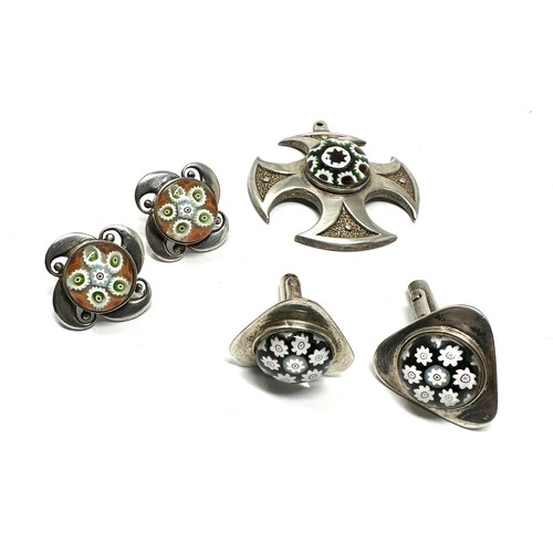 A Scottish silver pendant, earrings and cufflinks by Caithness Glass (48g)