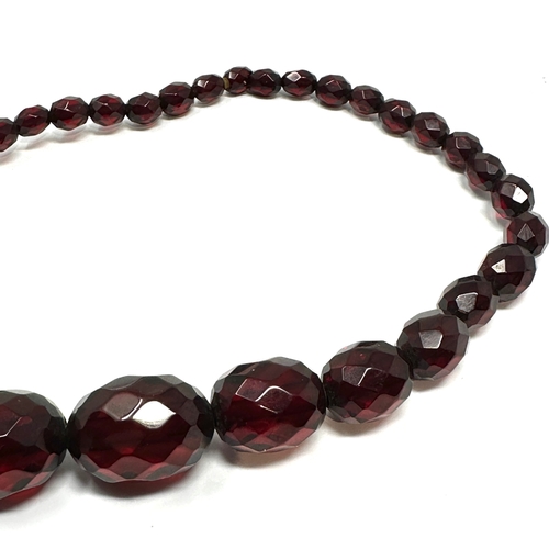 Vintage Faceted Cherry red Bakelite beads necklace 40 g measures approx ...
