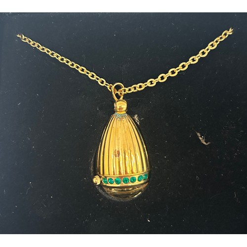 Selection of 3 boxed Joan Rivers Collection pendant necklaces, all ...