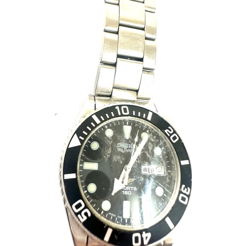 Seiko sports 150 mens quartz divers watch, untested