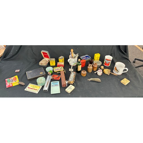 Selection of vintage collectors items to include razors, money box ...
