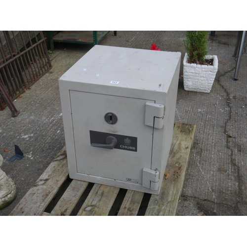 CHUBB SAFE WITH 2 KEYS IN OFFICE