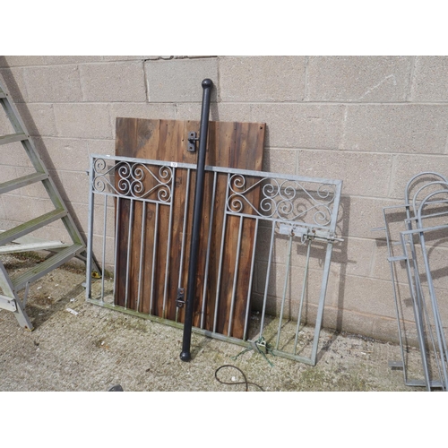 GALVANIZED GATE & HANDRAIL