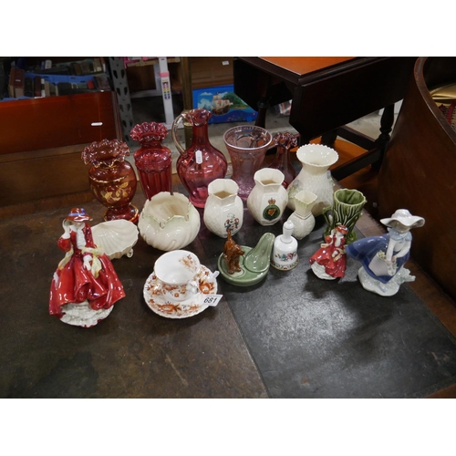 LOT OF MIXED CERAMICS