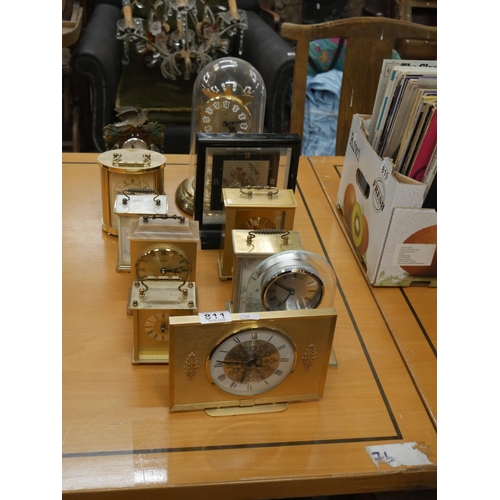 LOT OF CLOCKS